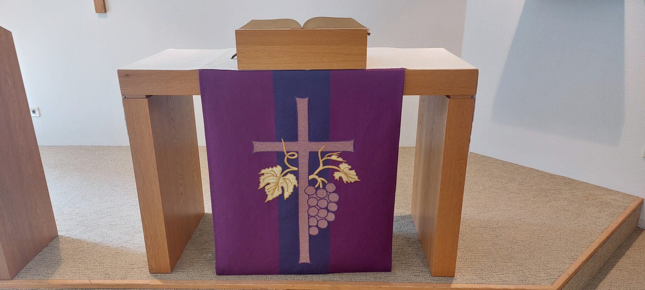 liturgisch meubilair - VKB | Vereniging Kerkrentmeesterlijk Beheer